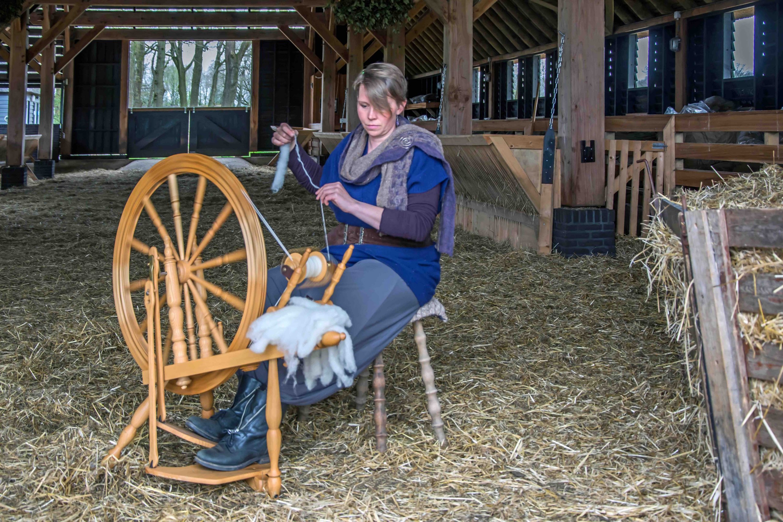 Moderne spinster houdt het ambacht levend | Noorderland