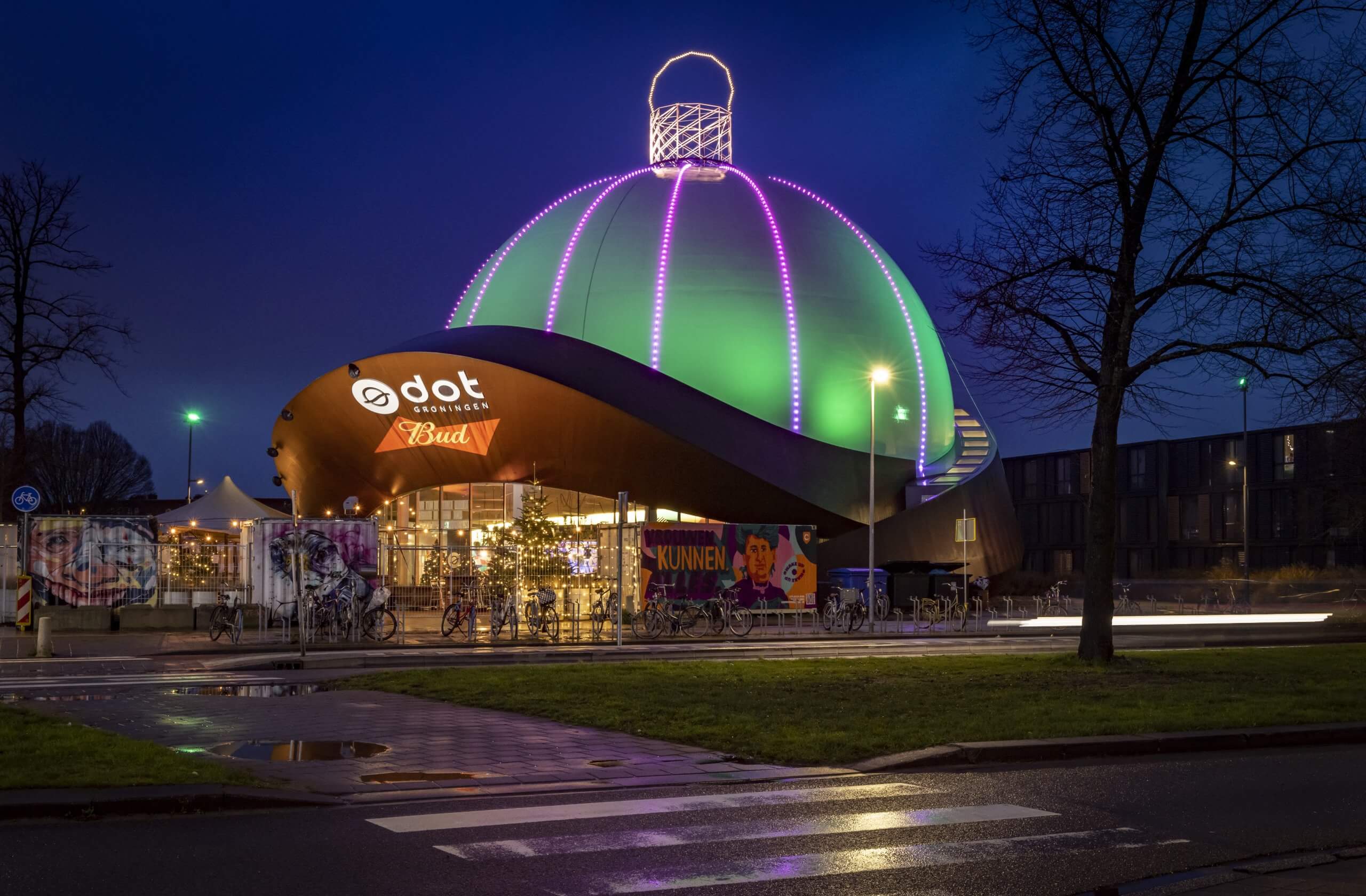 Grootste kerstbal ter wereld weer te zien in Groningen